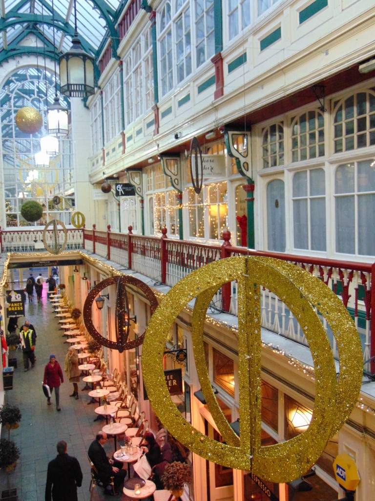 Festive SPARKLE at Castle Quarter Arcades!