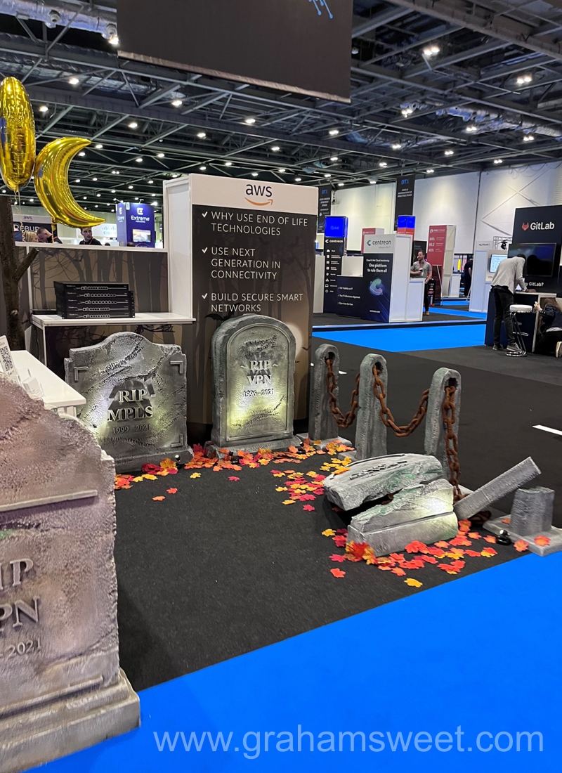 Realistic tombstones for iQuila’s spooky stand