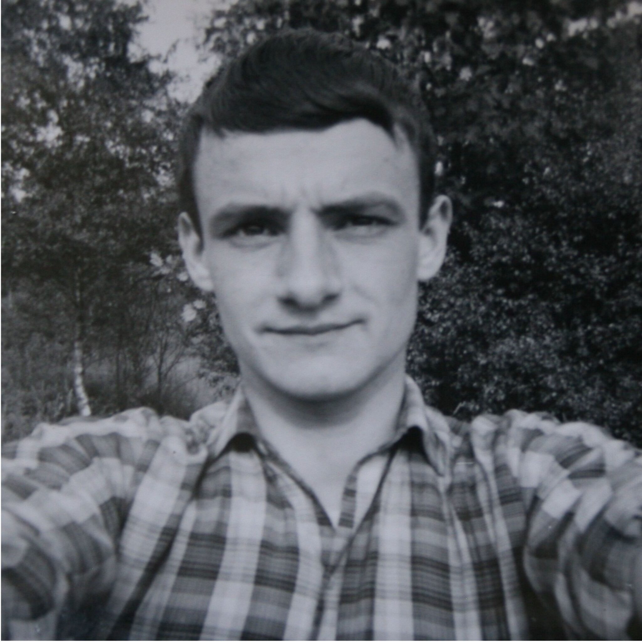 Renowned Founder of Graham Sweet Studios, Graham Sweet, Passes Away at 84.